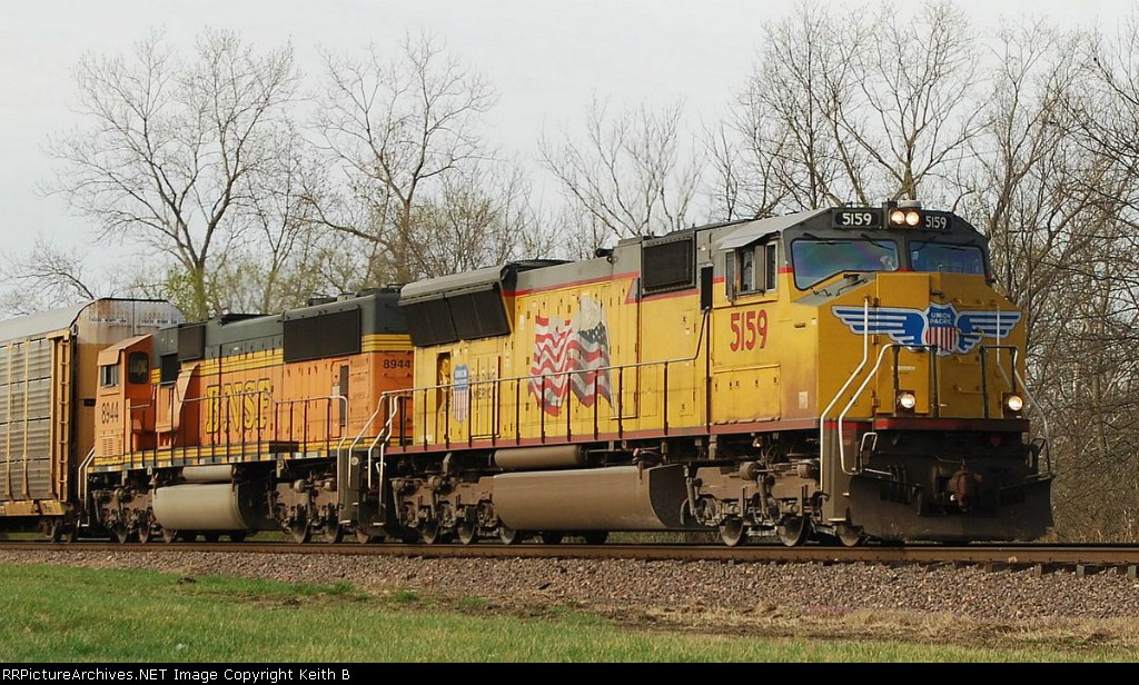 UP 5159 and BNSF 8944